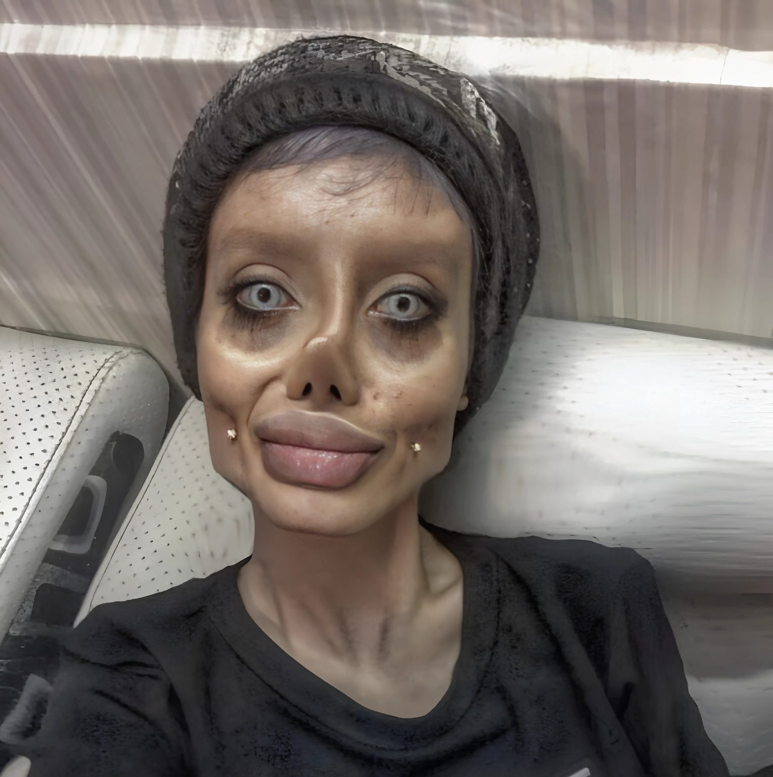 The true story of the ‘Angelina Jolie look-alike - rasplove.com