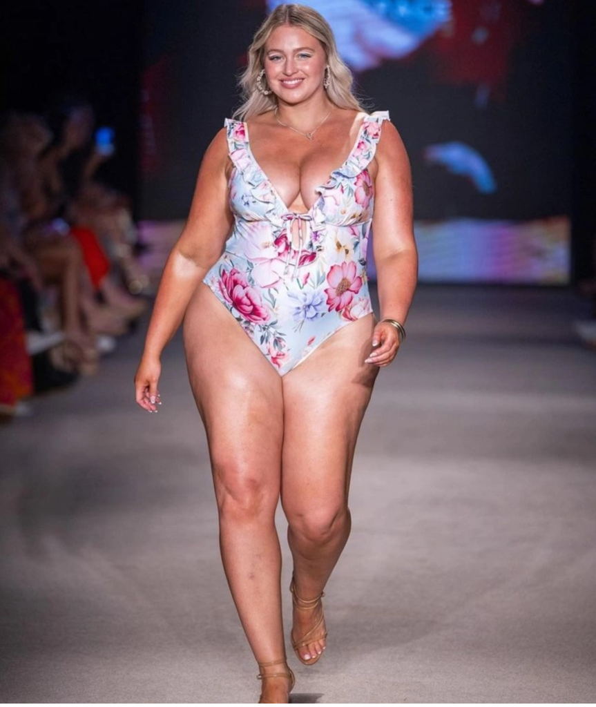 Her appearance on the stage silenced all her detractors. - rasplove.com