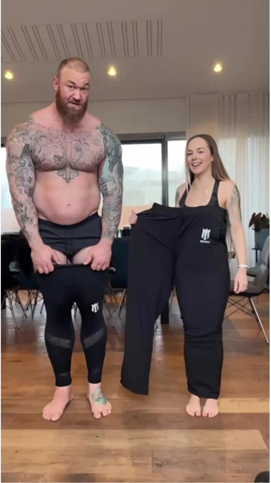 He is over two metres tall, and she is 157 cm. Do you recognise this celebrity couple ...